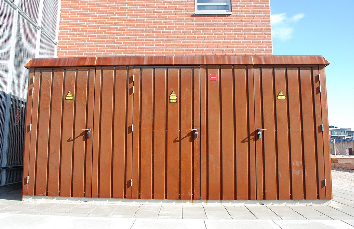 Secondary substation clad with profiled Corten steel and supplied to ...